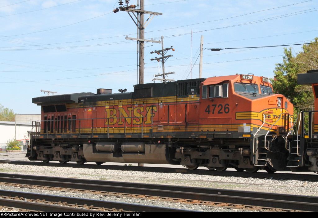 BNSF 4726 (2)